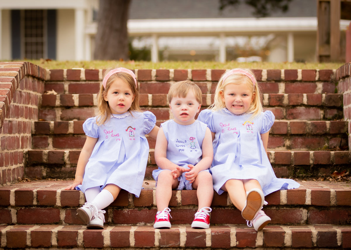 Jesus Loves Me – Grace & James Kids